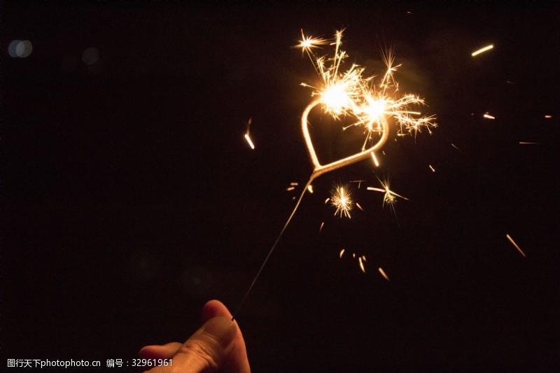 爱心形状的烟花棒图片免费下载_爱心形状的烟花棒素材_爱心形状的烟花棒模板-图行天下素材网